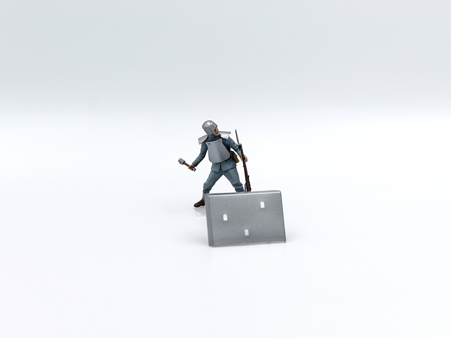 Build up! WWI Italian Infantry in armor - ICM Holding