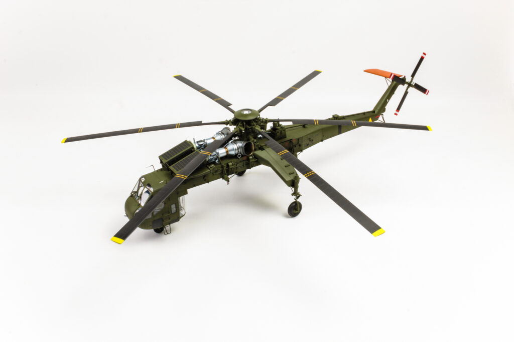 BUILD UP! Sikorsky CH-54A Tarhe - ICM Holding